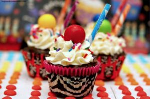 WILLY WONKA CUPCAKES - Hugs and Cookies XOXO