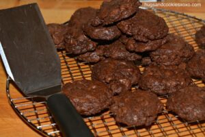 Chocolate Coma Cookies - Hugs and Cookies XOXO